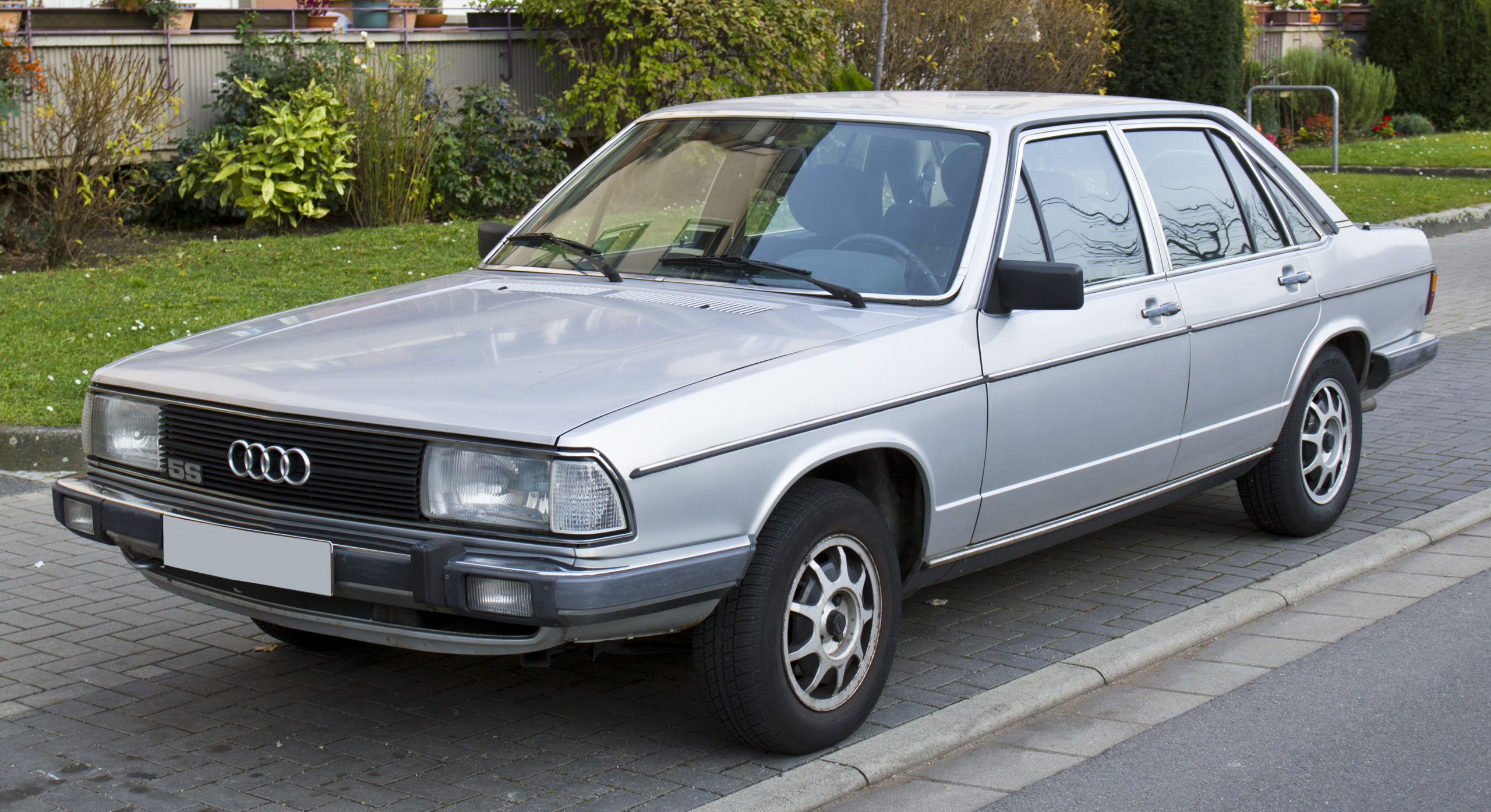  Audi 100 